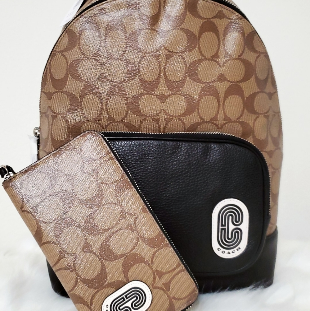 Coach Backpack In Signature Canvas With W - Gem